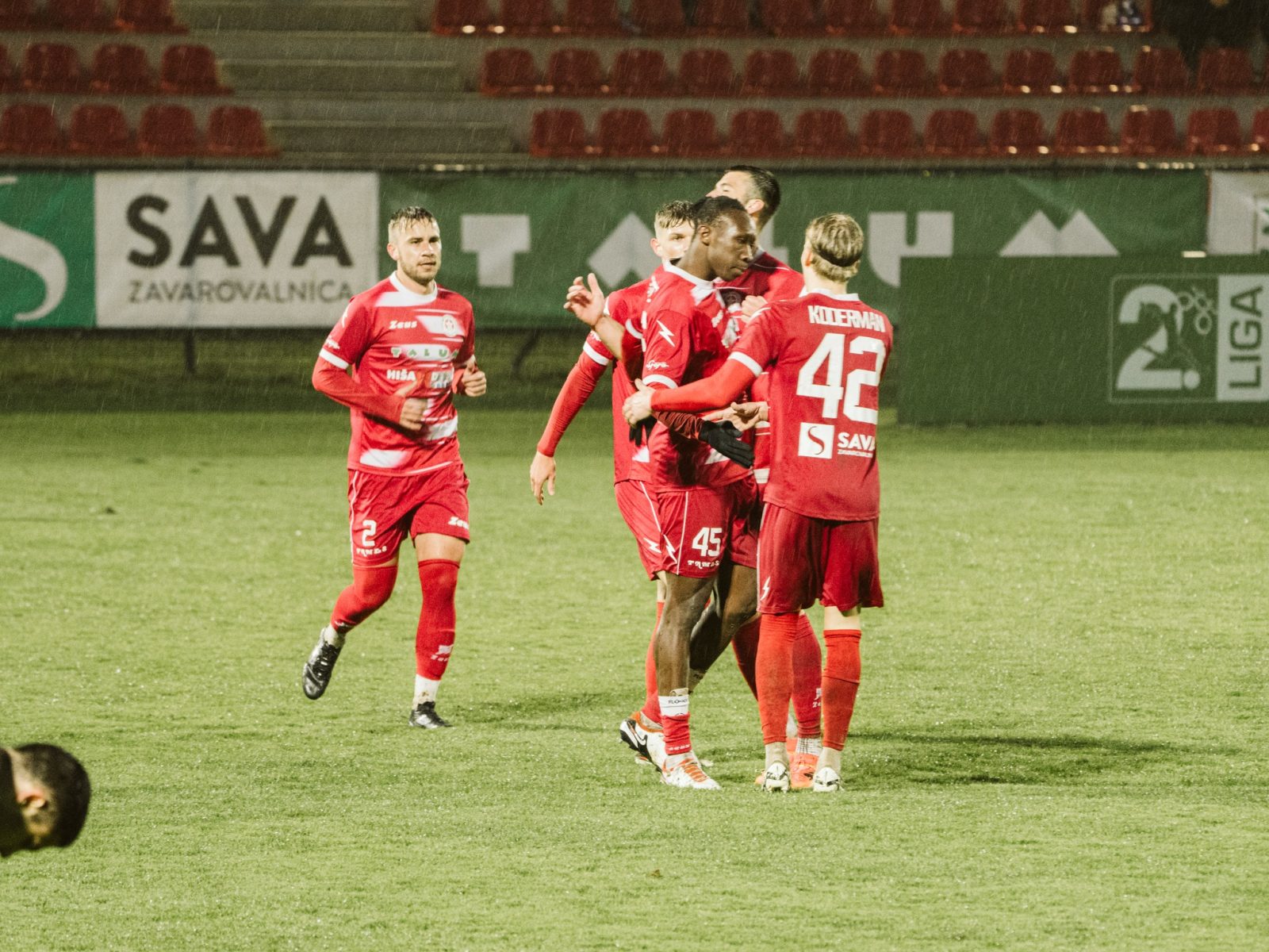 Rdeče-beli v goste k Jadran Dekanom - NK Aluminij